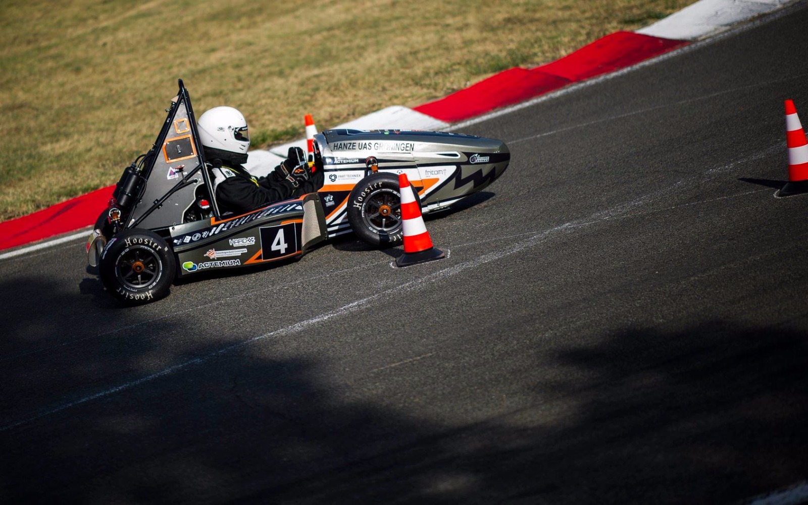 About formula student - Hanze Racing Division